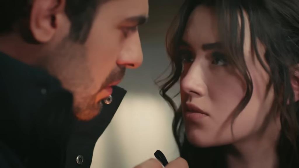 Wichrowe Wzgórze Odc 99 Zeynep Spędza Noc Z Halilem
